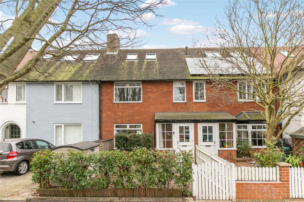 Verdun Road, Barnes, London, SW13 3 bed terraced house - £1,000,000