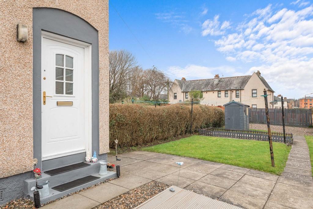 Haugh Street, Falkirk FK2 2 bed flat - £84,995