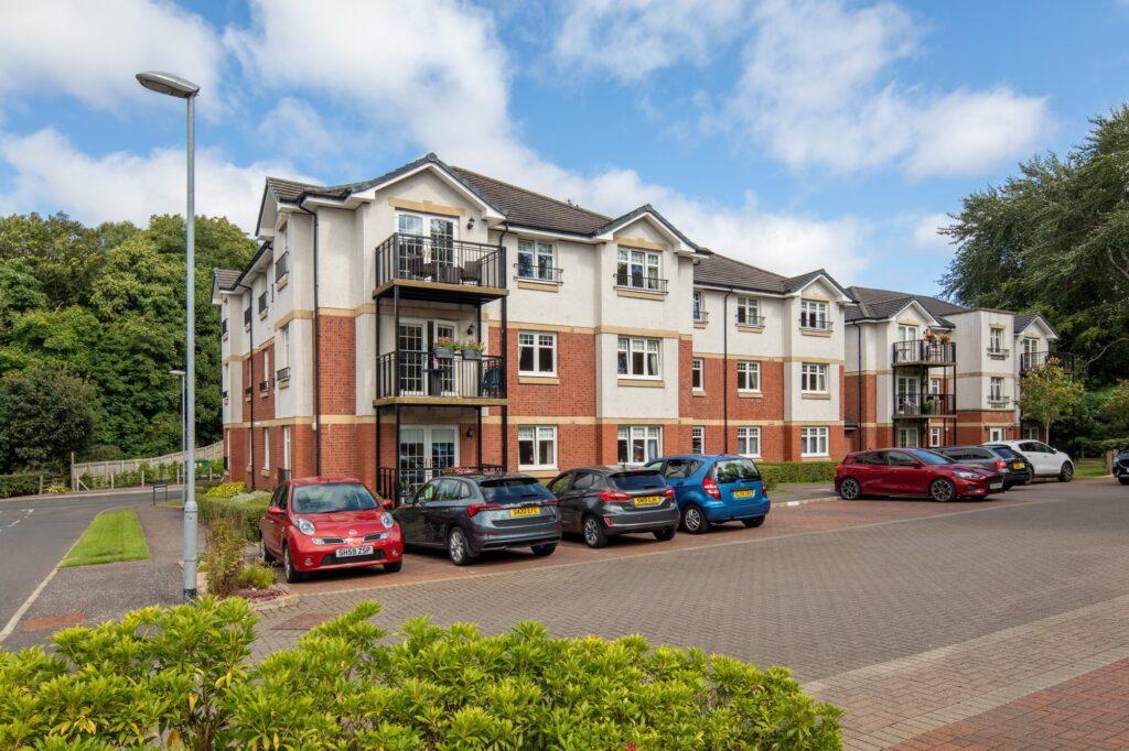 Patterton Court, Capelrig Gardens, Newton Mearns 3 bed apartment for ...