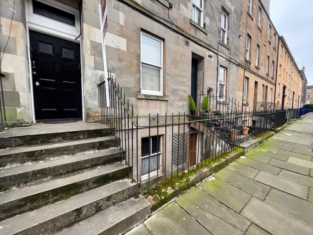 Pitt Street, Leith, Edinburgh, EH6 1 bed flat to rent - £995 pcm (£230 pw)