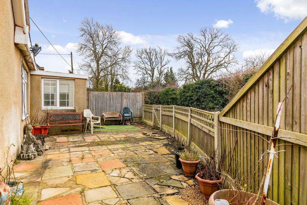 Red Barn Lane, Ewell Minnis, Dover, CT15 3 bed detached bungalow for ...