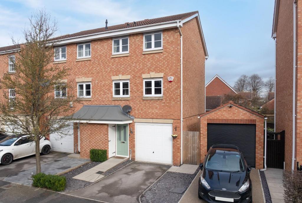 Duchess Mews, York 3 bed semi-detached house - £310,000