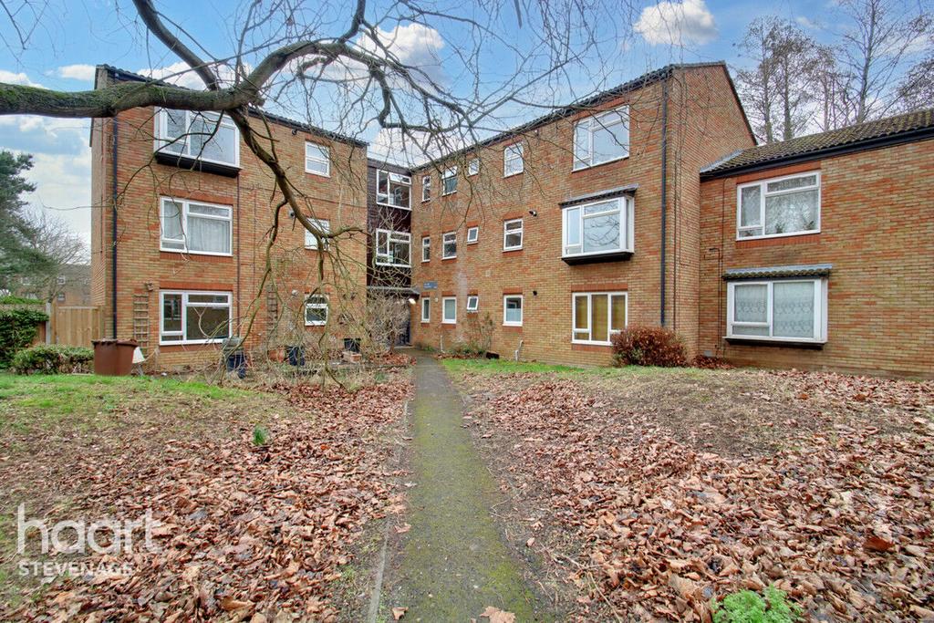 Ansell Court, Stevenage 2 bed apartment for sale - £220,000