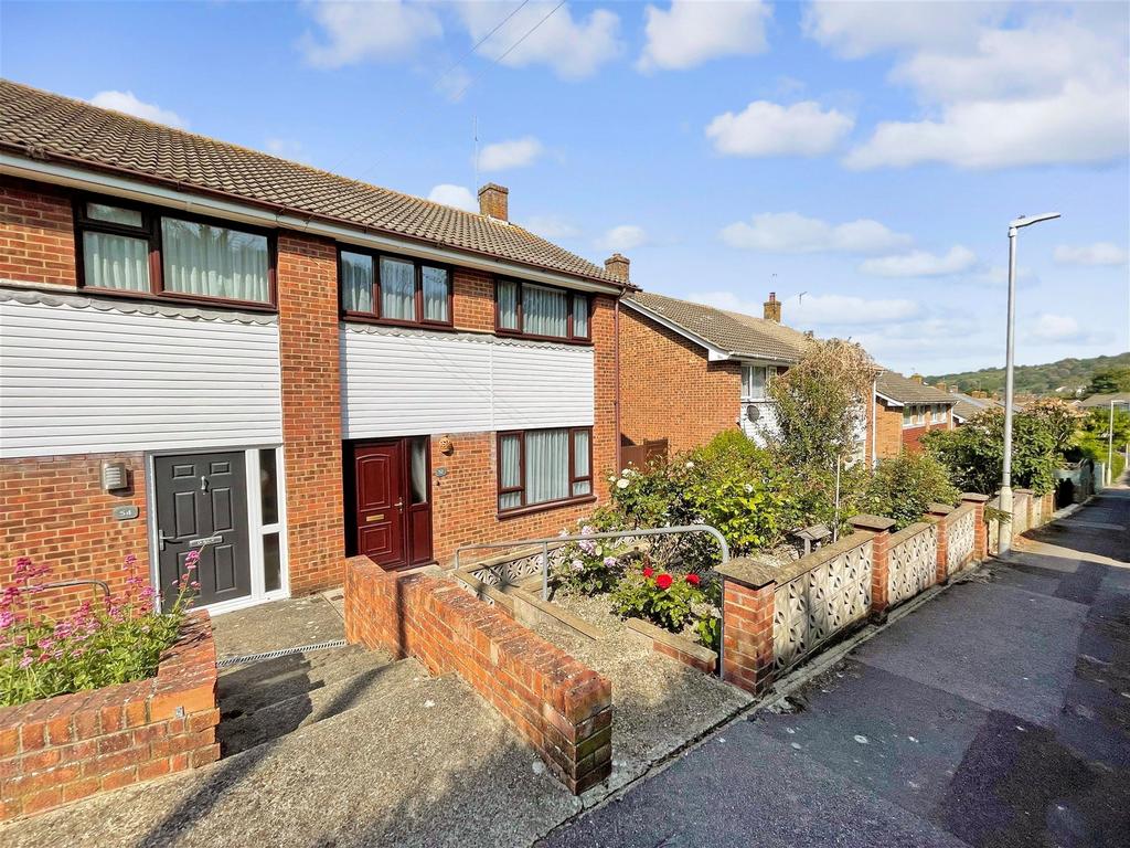 Eaves Road, Dover, Kent 3 bed semi-detached house - £265,000