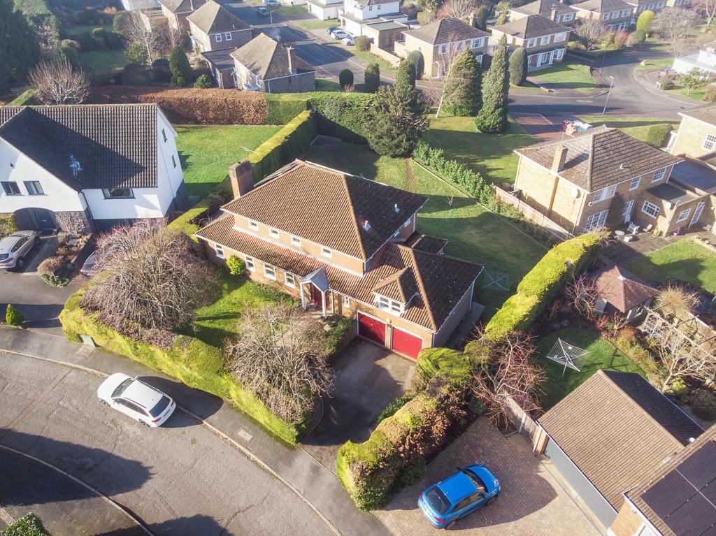 Links Brow, Fetcham 4 bed detached house - £1,395,000