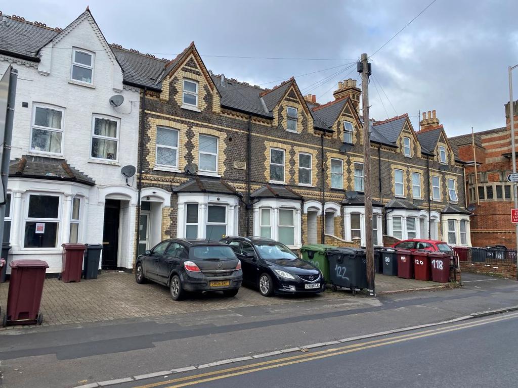 122 Whitley Street, Reading... 6 bed block of apartments - £575,000