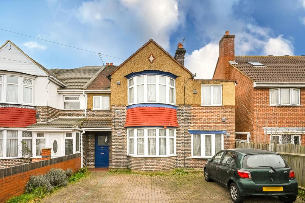 Sutton Lane Hounslow Tw3 6 Bed Semi Detached House £675 000