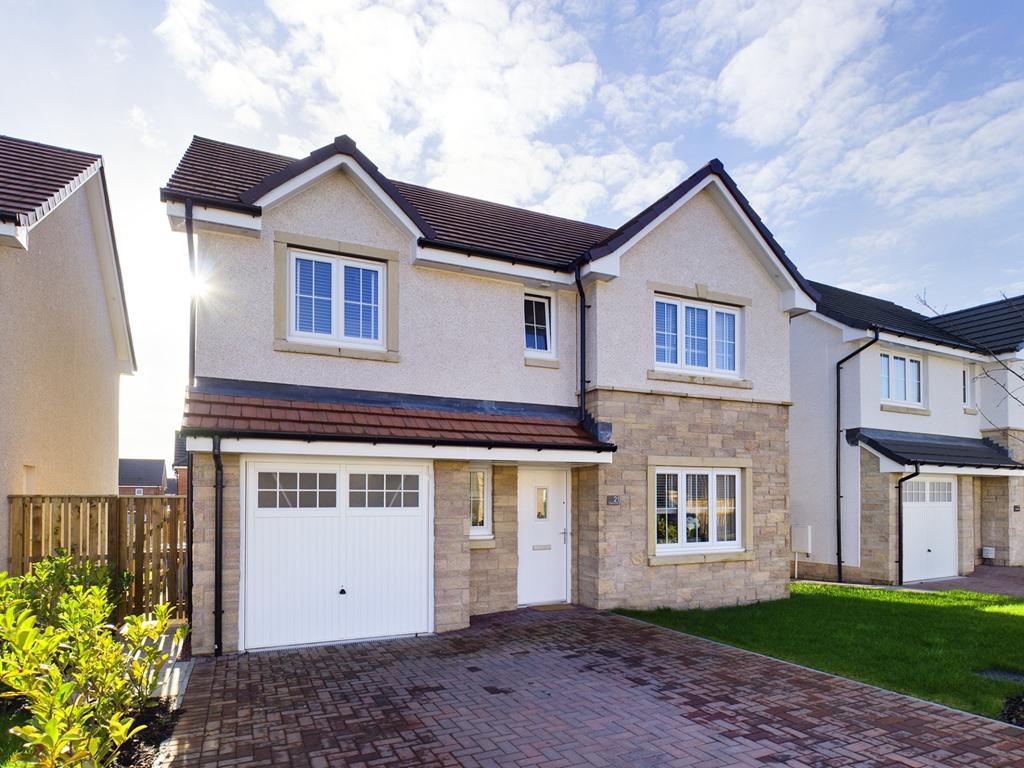 Applecross Drive, Dargavel, PA7 4 bed detached house - £355,000
