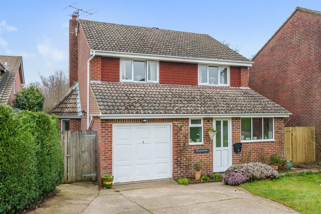Curbey Close, West Chiltington, RH20 4 bed detached house - £650,000