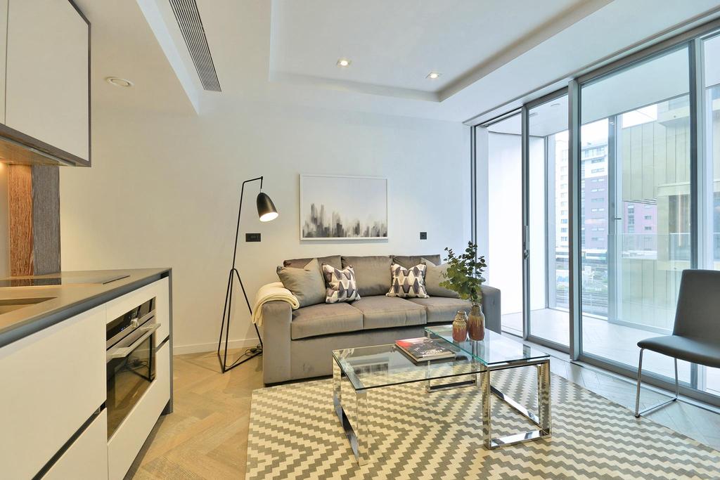 Pearce House, Circus Road West... 1 bed flat - £2,708 pcm (£625 pw)