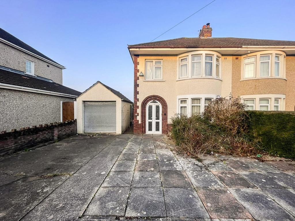 Ball Road, Llanrumney, Cardiff. CF3 3 bed semi-detached house - £265,000