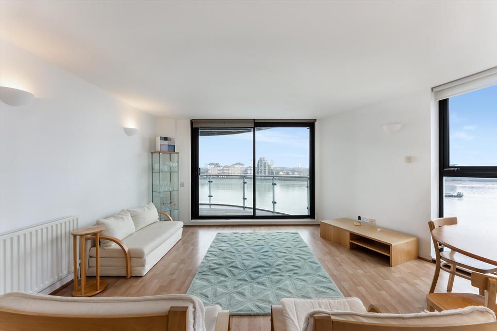 Ocean Wharf, Westferry Road, London, E14 2 bed apartment - £2,496 pcm ...