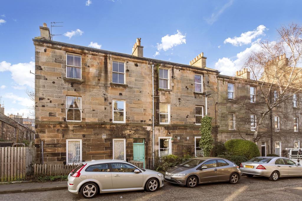 20/1 Spey Terrace, Pilrig EH7 4PL 2 bed ground floor flat - £275,000