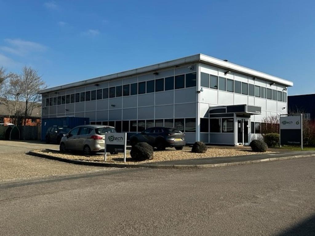 Titan House, Redfields Industrial Park, Fleet, GU52 0RD Warehouse to rent