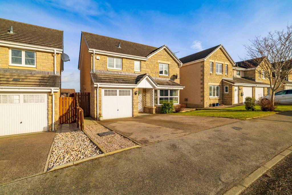 16 Mither Tap, Inverurie, AB51 4LT 4 bed detached house - £284,999