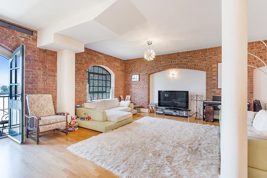 Great Jubilee Wharf, Wapping, London... 2 bed apartment - £2,000,000