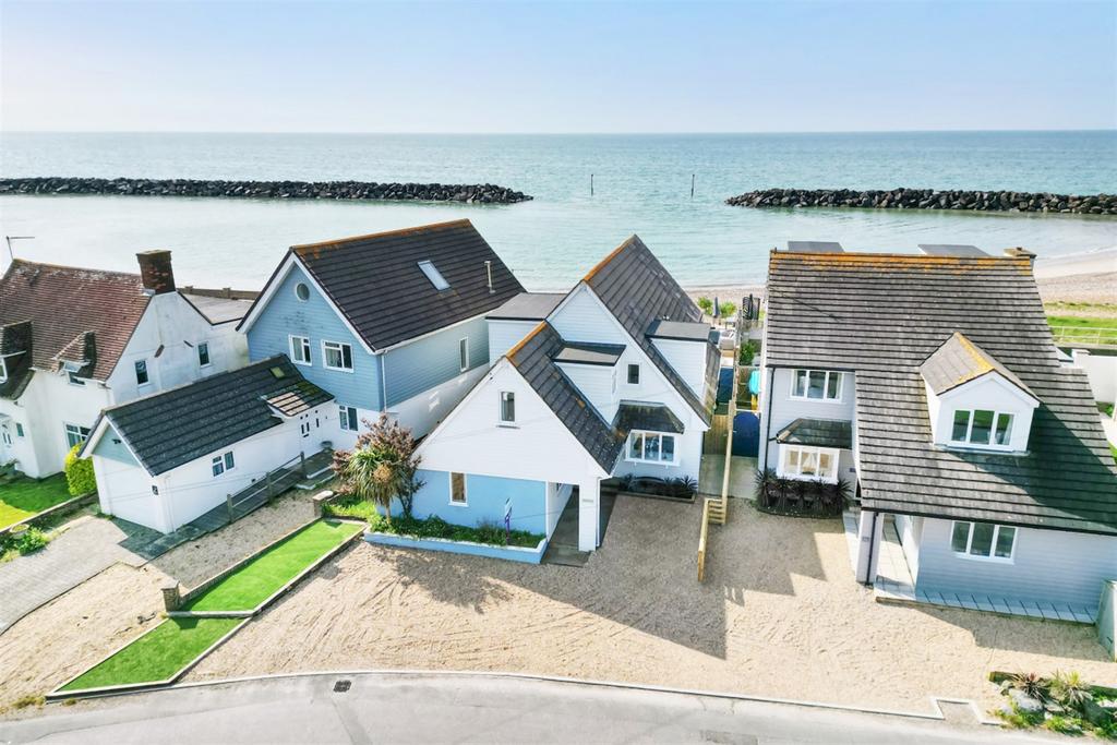 Manor Way, Elmer Sands, Bognor Regis... 5 bed detached house - £925,000