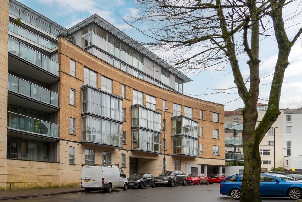 Merchants Road, Clifton, Bristol, BS8 1 bed flat - £300,000