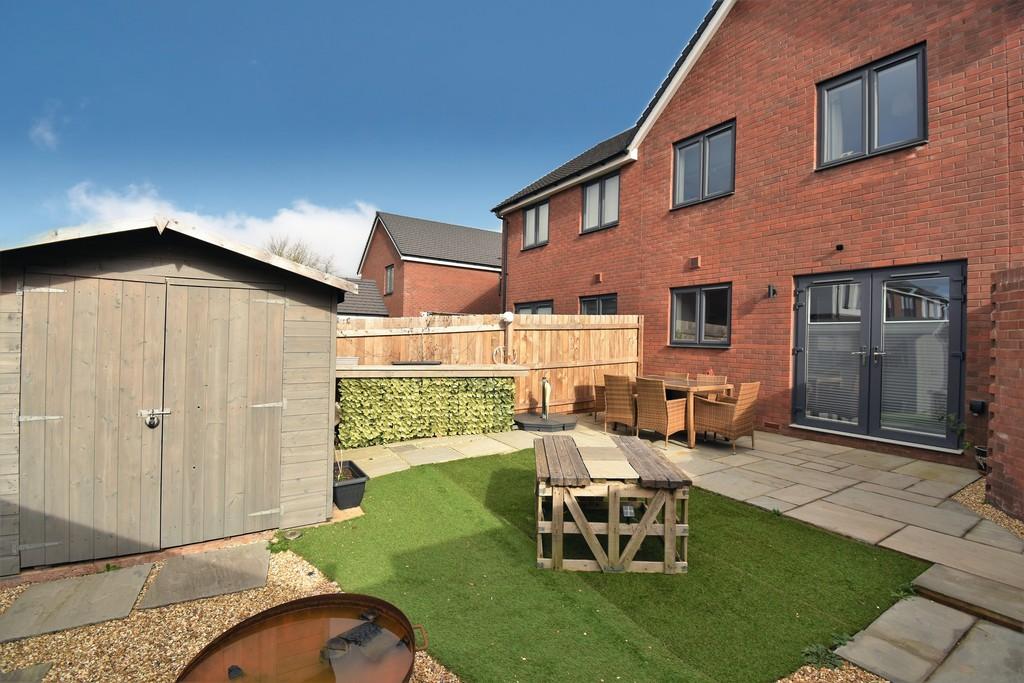Flay Field, Tithebarn, Exeter 3 bed semi-detached house - £310,000