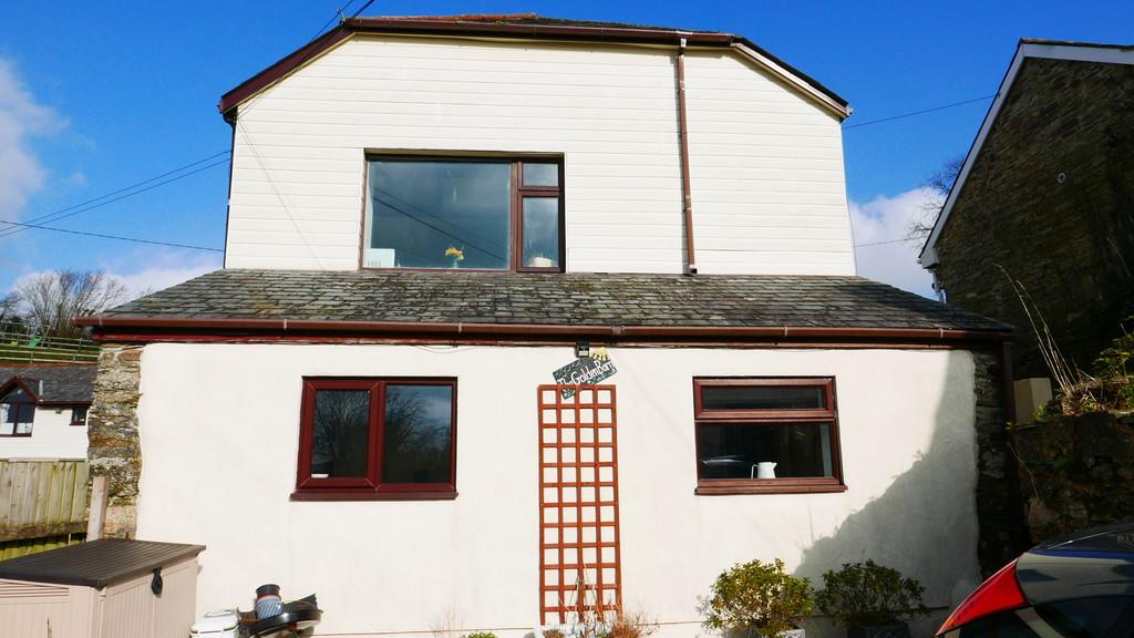 Trenethick, Trerulefoot 2 bed end of terrace house - £225,000