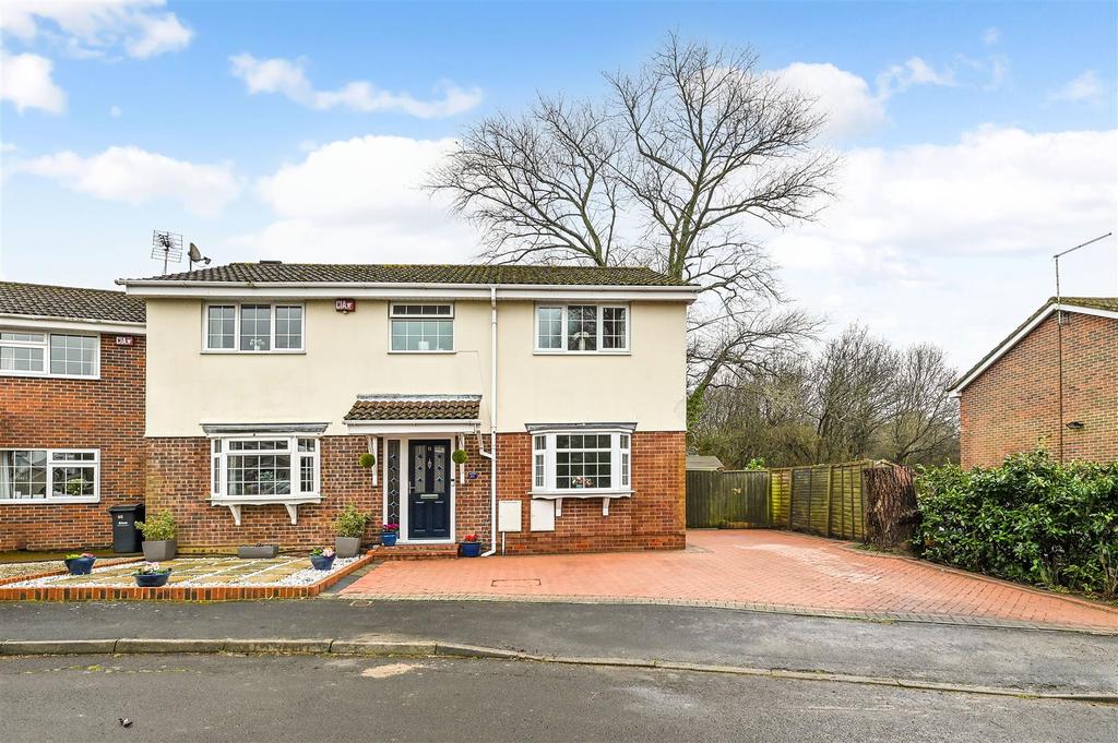 Waterlooville, Hampshire 4 bed detached house - £485,000