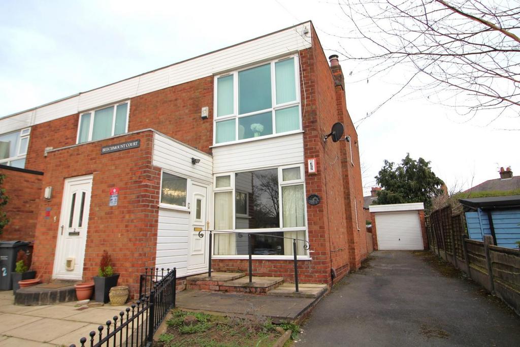 Kenworthy Lane, Manchester, M22 4EJ 2 bed flat - £200,000