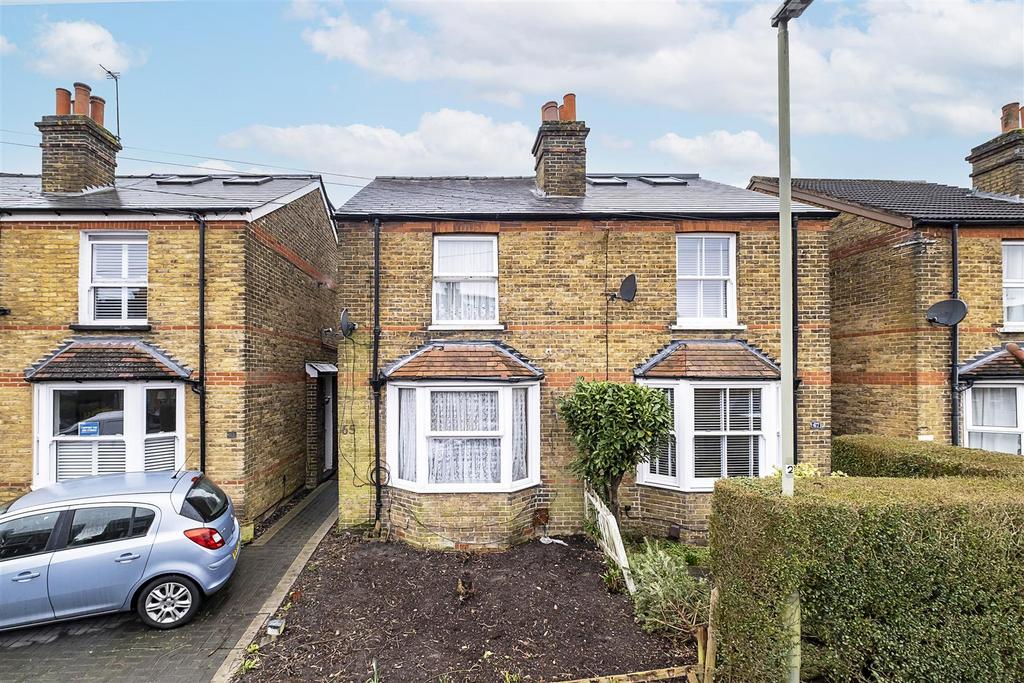 Upper Court Road, Epsom 3 bed semi-detached house - £485,000