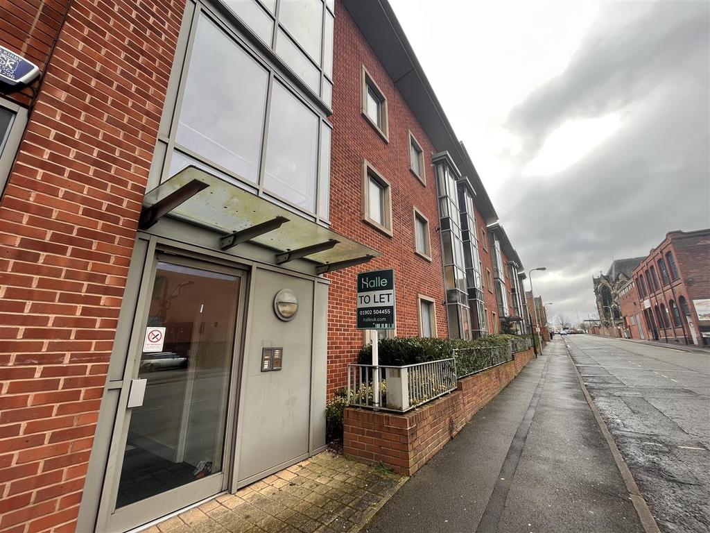 Tempest Street, Wolverhampton 2 bed apartment - £795 pcm (£183 pw)