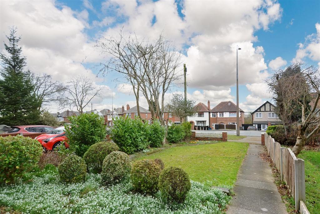 Ilkeston Road, Trowell, Nottingham 2 bed semi-detached house - £195,000