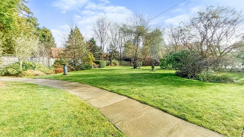 Pinley Green, Claverdon, Warwick 4 bed detached house - £1,995 pcm (£ ...