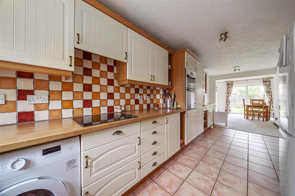 Ashleigh Gardens, Headcorn, Ashford 4 bed detached house for sale - £ ...