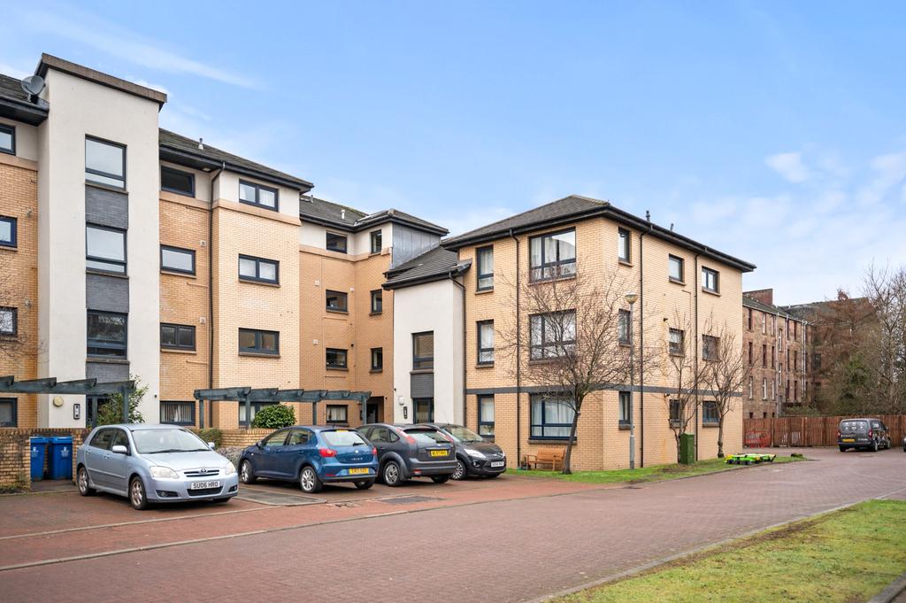 Hayburn Place, Flat 0/1, Partick... 2 bed flat - £165,000