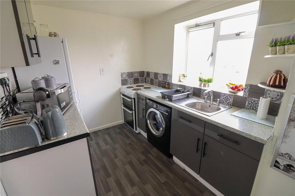 Naish House, Twerton, Bath, BA2 2 bed apartment - £195,000