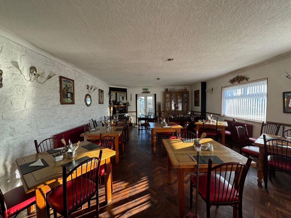 Prince of Wales Inn, Merthyr Road, Princetown, Tredegar Mixed use for ...