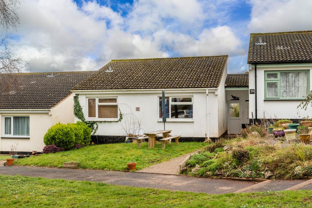 Tower Gardens, Crediton, EX17 2 bed link detached house - £195,000