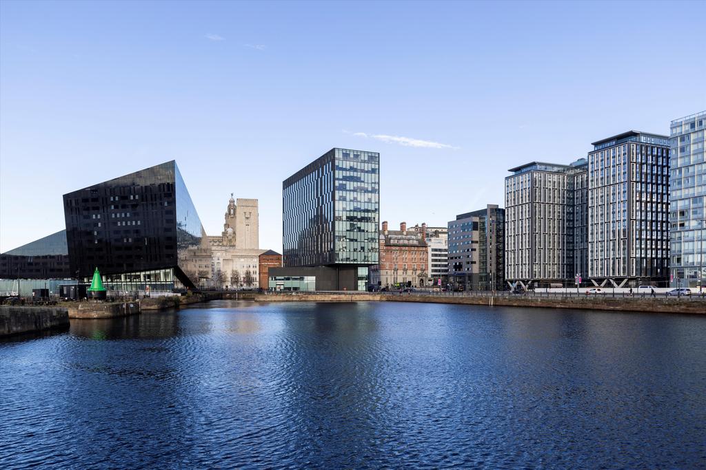Strand Street, Liverpool, L1 2 bed flat - £1,300 pcm (£300 pw)