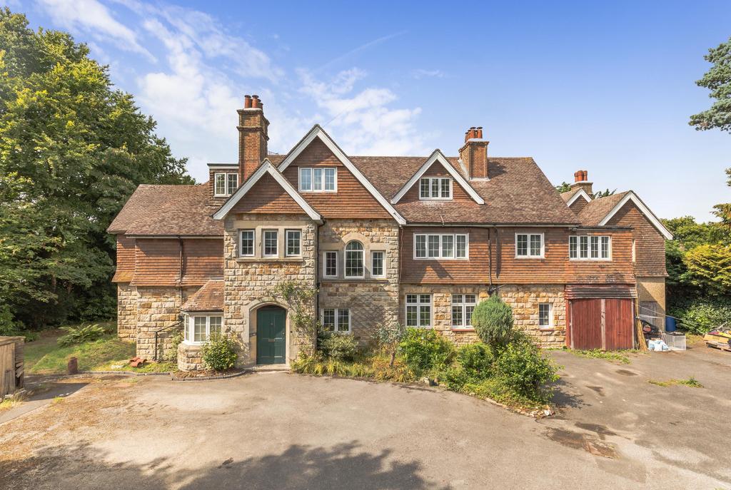 Beacon Road Crowborough East Sussex Tn6 13 Bed Detached House For