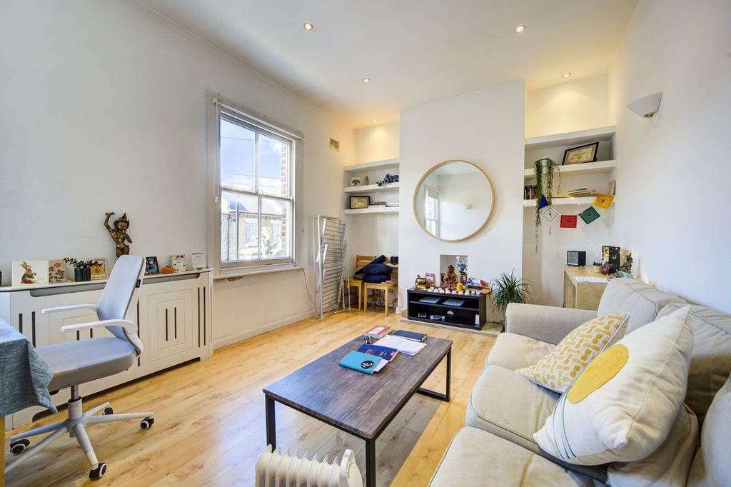 Fourth Avenue, Queen's Park, London, W10 1 bed flat - £2,145 pcm (£495 pw)