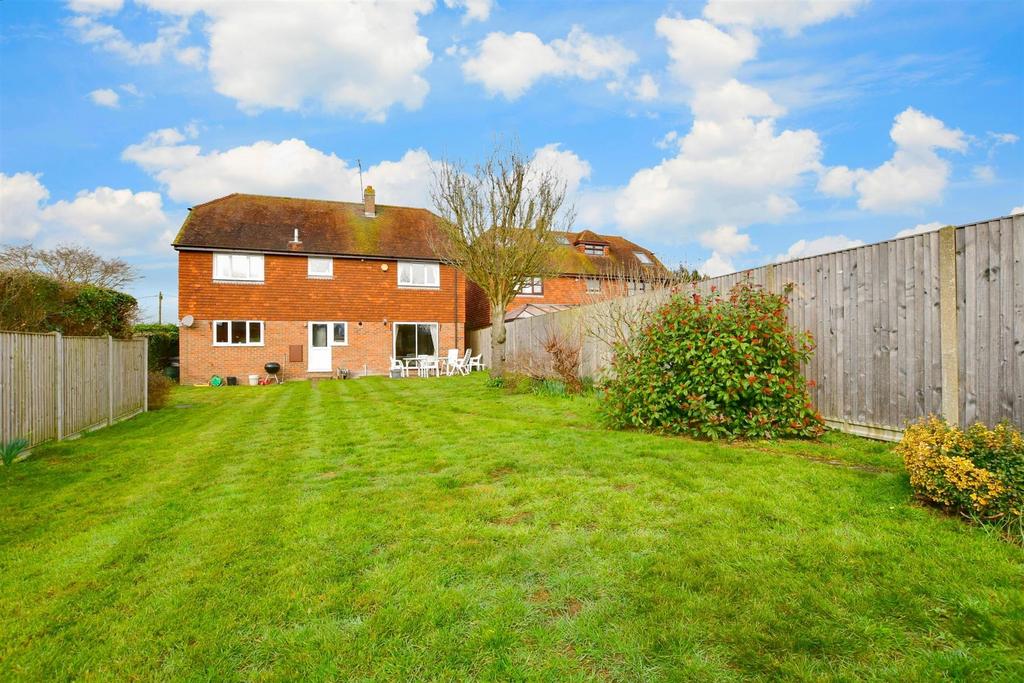 Carpenters Lane, Hadlow, Tonbridge, Kent 4 bed detached house - £850,000