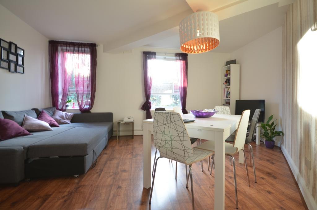 Dunfield Road, Catford, SE6 1 bed flat - £1,300 pcm (£300 pw)