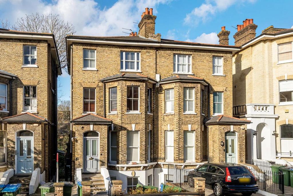 Bennett Park, London 1 bed flat - £450,000