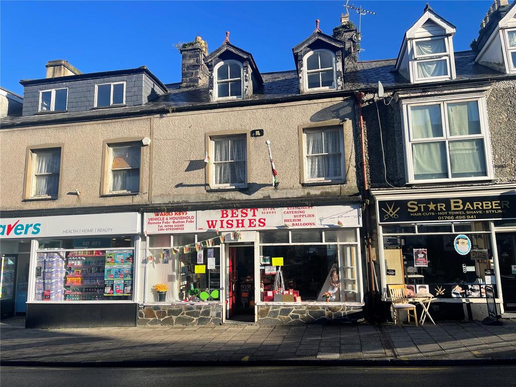 High Street, Porthmadog, Gwynedd, LL49 Shop - £1,117 pcm (£258 pw)