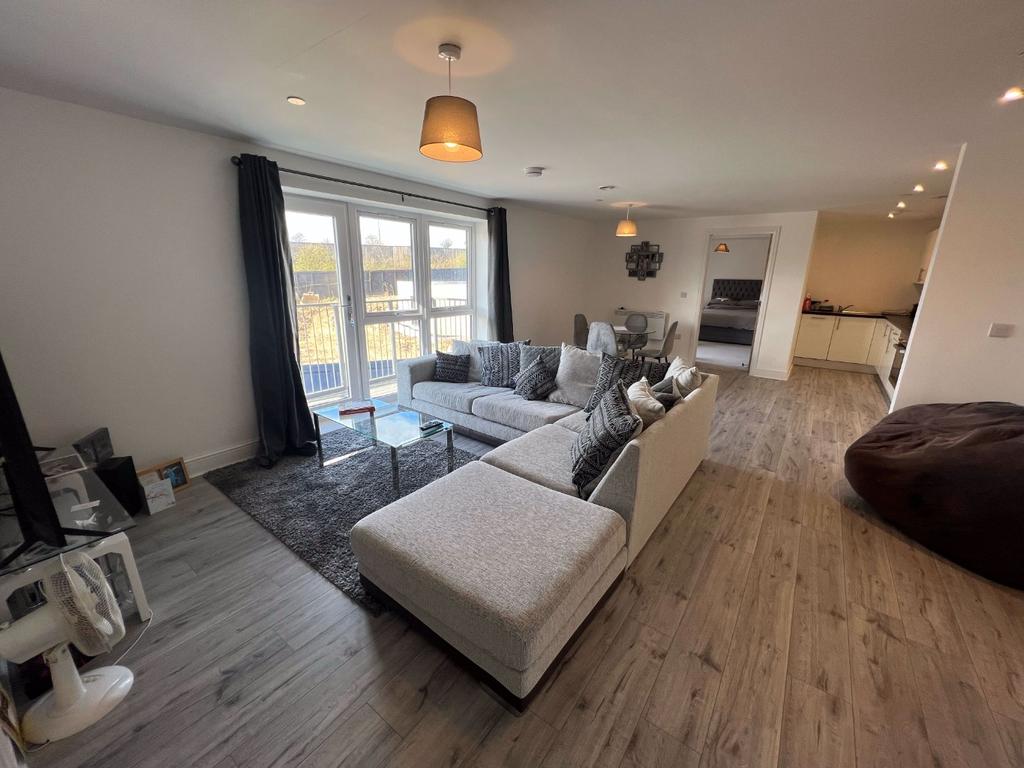 Heather Apartments, 1 Gorse Road, Luton, Bedfordshire, LU1 4GA 2 bed ...