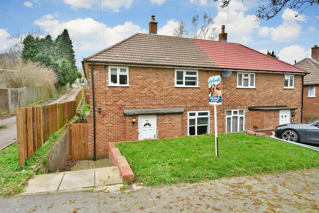 The Tideway, Rochester, Kent 3 bed semi-detached house for sale - £400,000