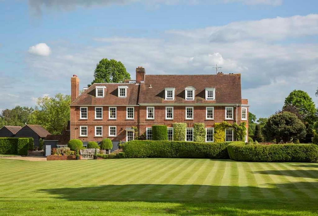 Chobham, Surrey, GU24. Farm - £6,750,000