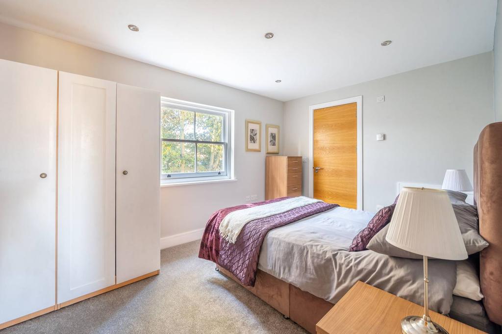 St Johns Avenue, Putney, London, SW15 2 bed semi-detached house - £ ...