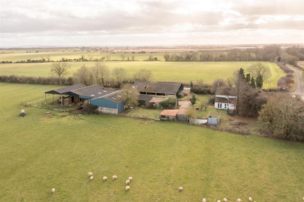 Ardley, Bicester 2 bed farm house - £1,000,000