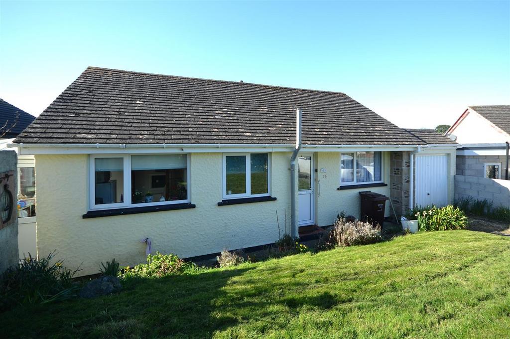 Tregonning Parc, St. Keverne, Helston 2 bed bungalow - £270,000