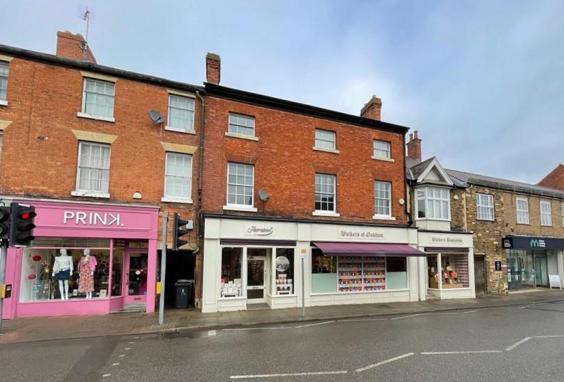 High Street, Oakham 1 bed apartment - £600 pcm (£138 pw)
