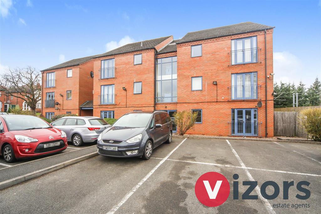 Prospect View, Redditch 2 bed flat - £125,000